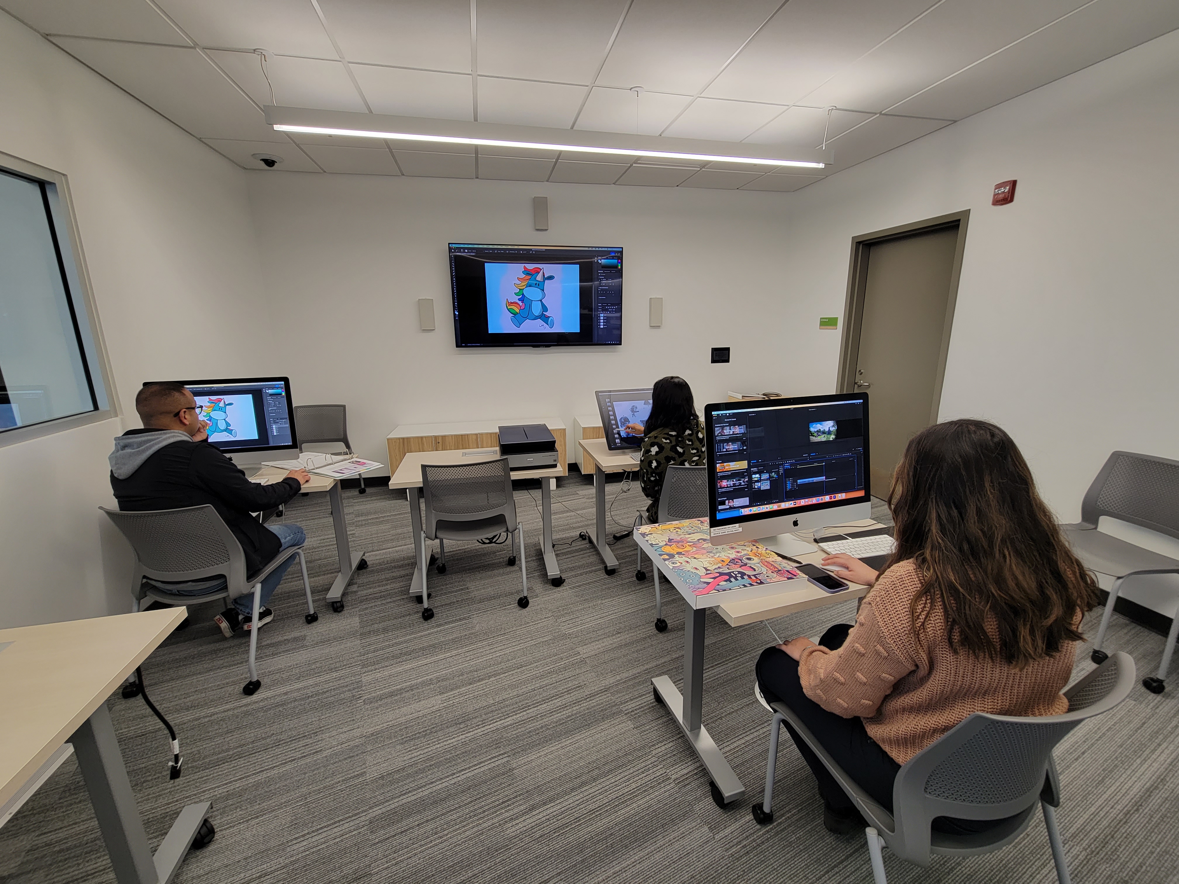 Digital Arts Lab is Now Open at the El Gabilan Branch! | Salinas Public ...